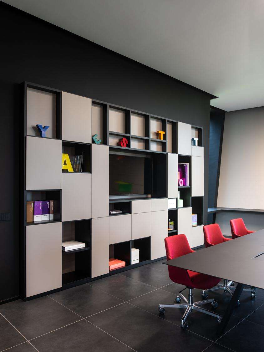 Chromavis Fareva | Faram 1957